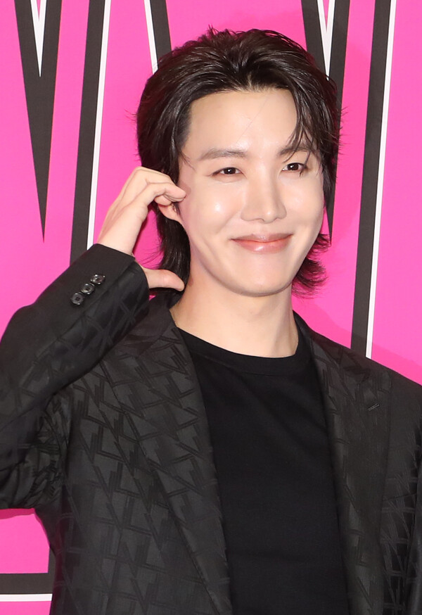 제이홉 입대 날짜 나왔다…체력 키우는 중