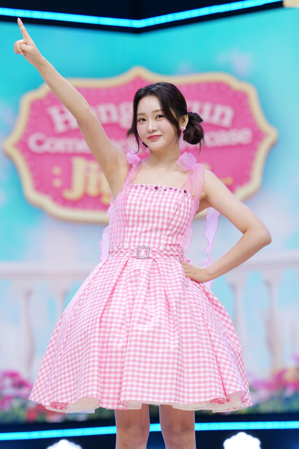 [K포토] '트롯 바비' 홍지윤, 첫 정규 앨범 'Jiyun is...'로 컴백