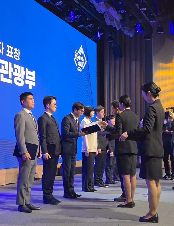 '2025 케이블TV방송대상' 개최...iHQ 남억우 등 수상